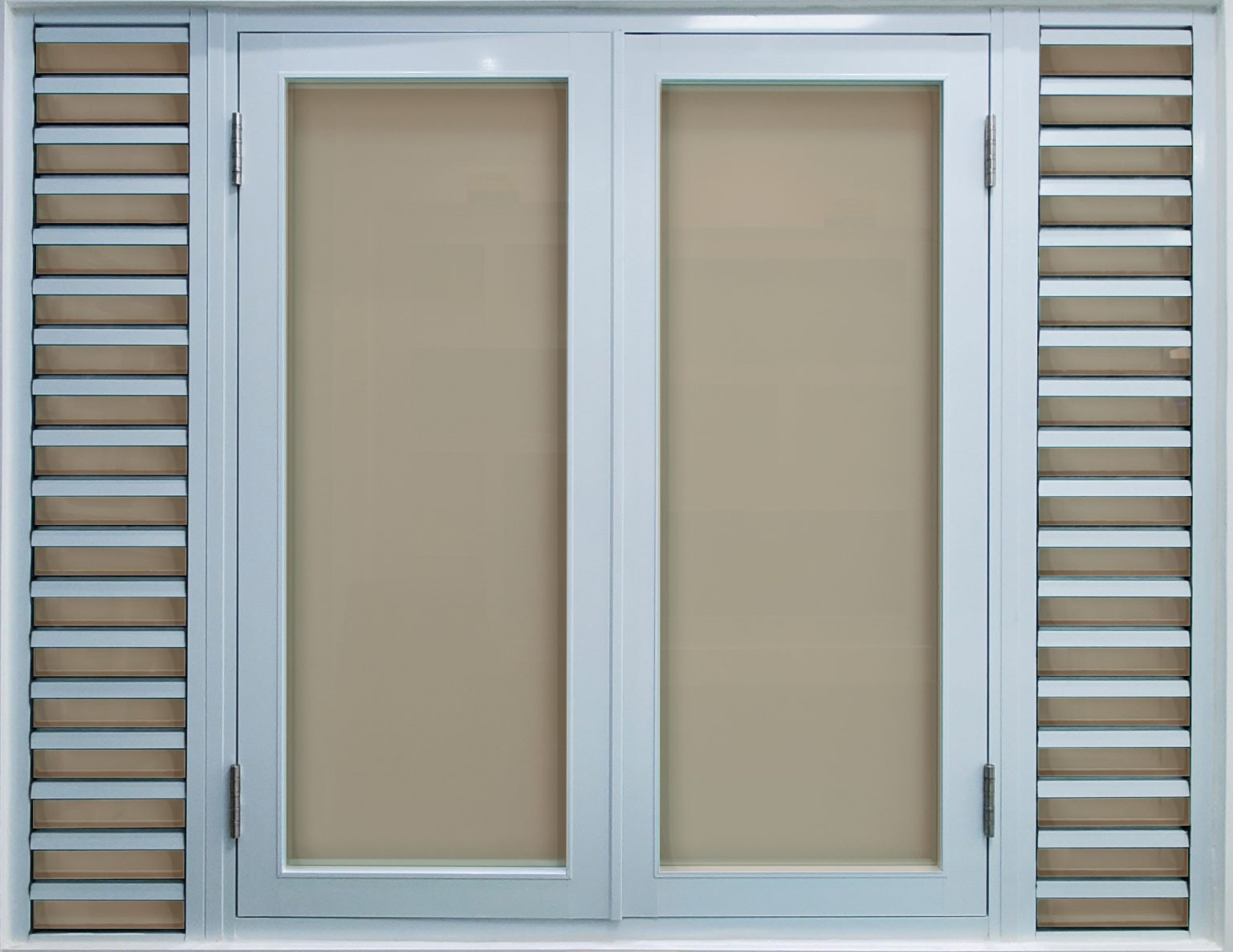 Combinación Ventana Casement Full Glass con Ventana de lama 3″ en cristal – MG Inter / Space